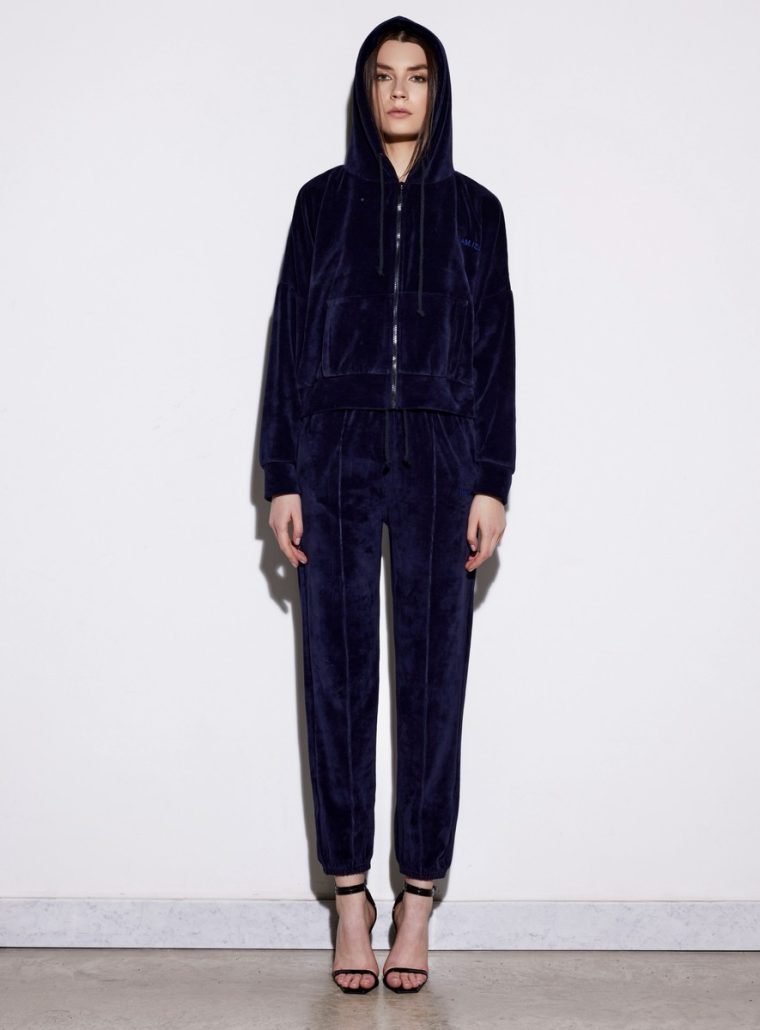 THE NEW 1 .TRACKSUIT VELVET | I.AM.IZA